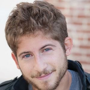 Alex D. Linz - SensaCine.com