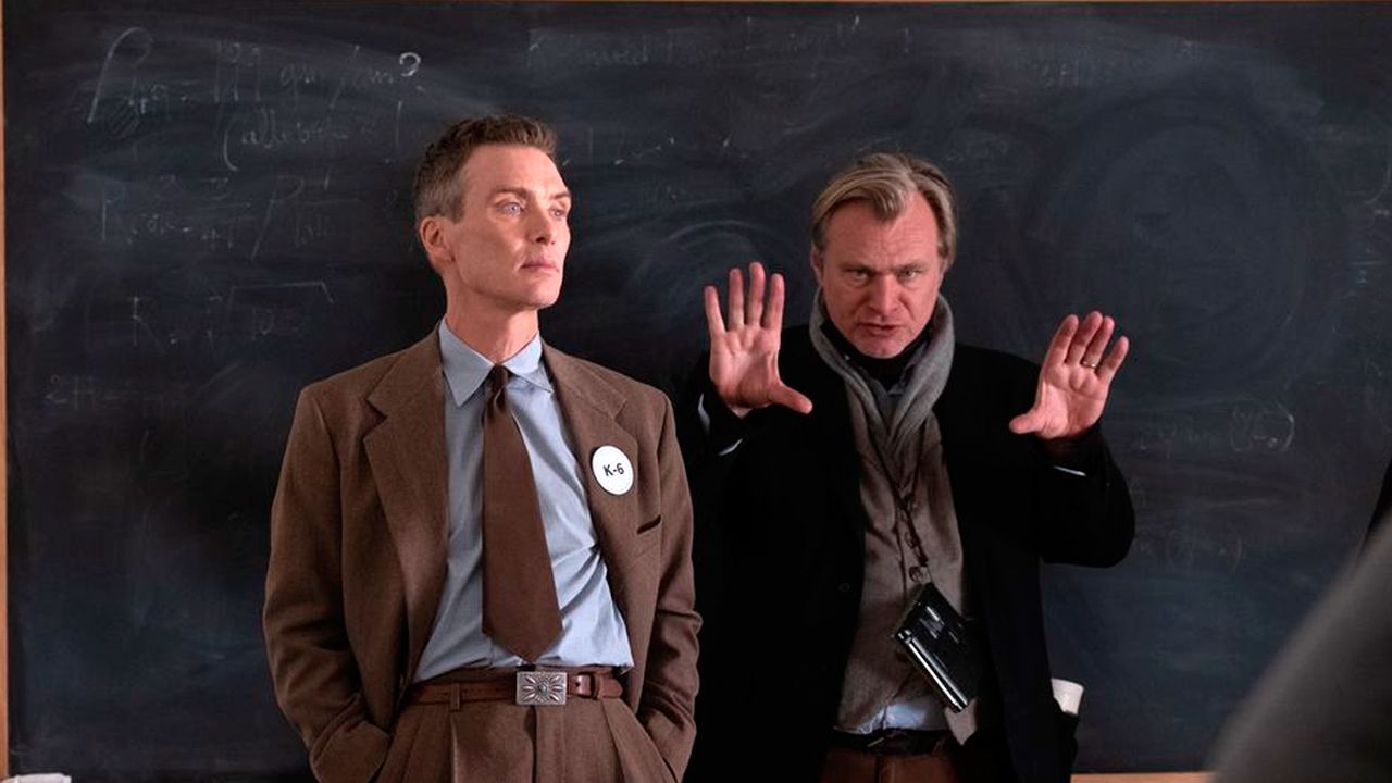 Christopher Nolan ya vivió una batalla como la de 'Barbie' Vs ...