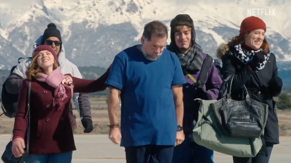 Tráiler de la película Casi familia - Casi familia Tráiler VOSE ...