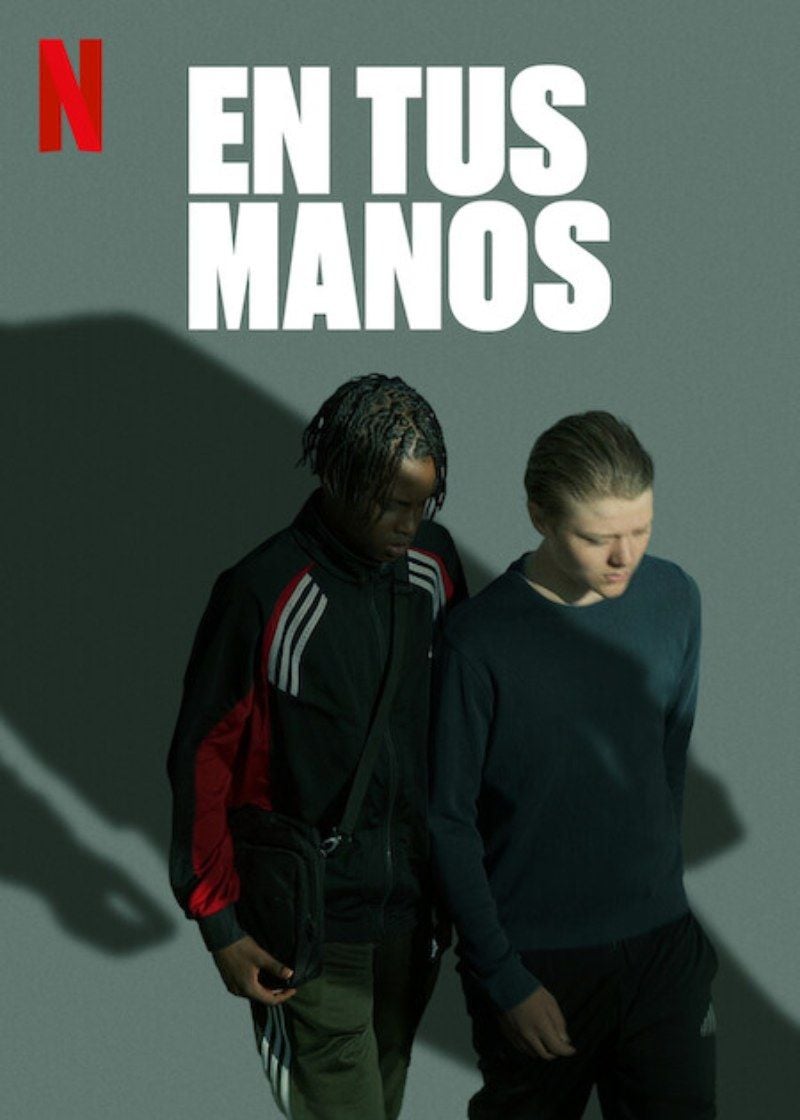 En tus manos - Serie 2024 - SensaCine.com