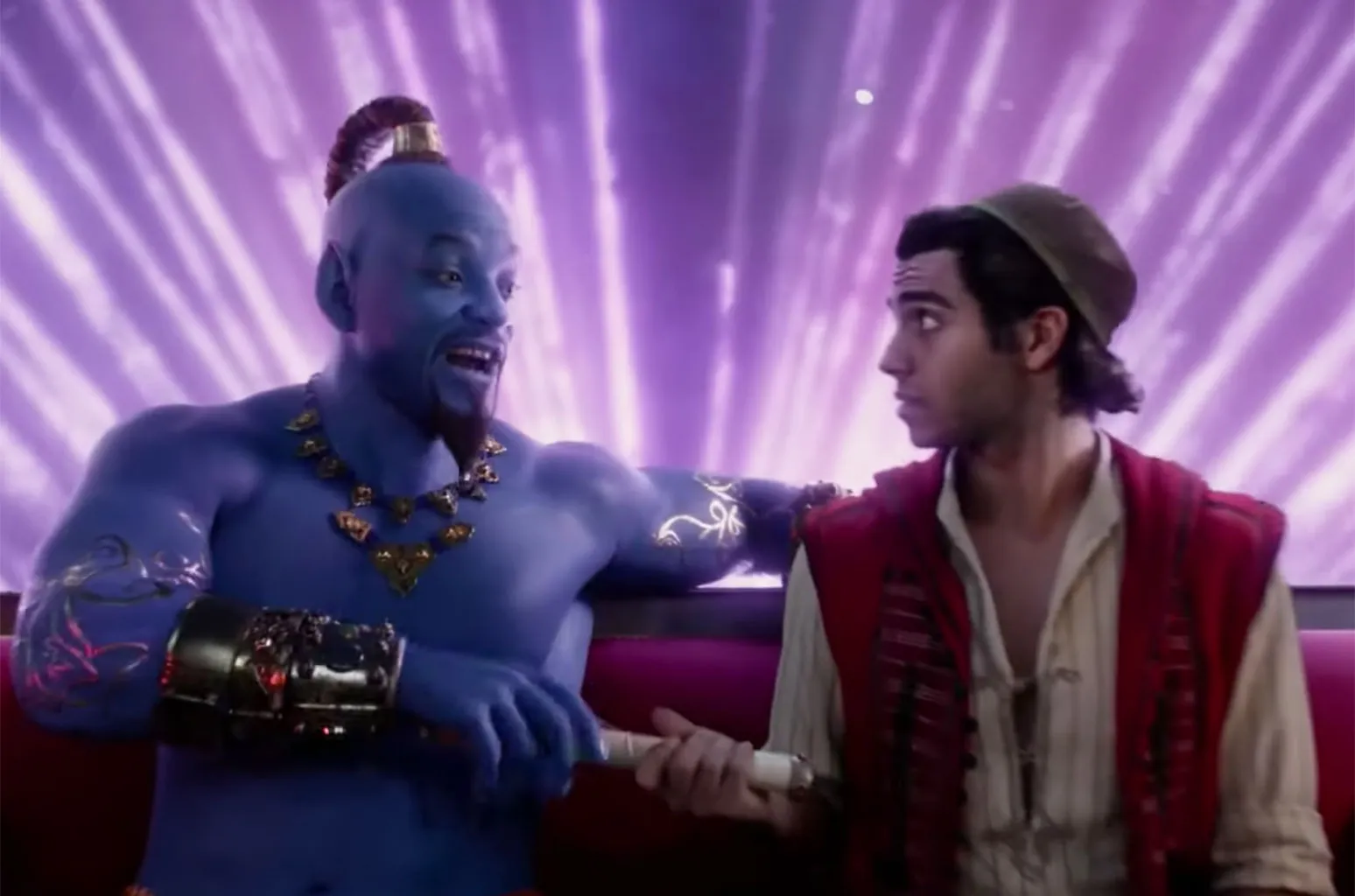 Pausa la nueva 'Aladdin' en el minuto 45:47 para descubrir un detalle ...