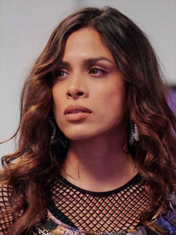 Andrea Bayardo : Su biografía - SensaCine.com