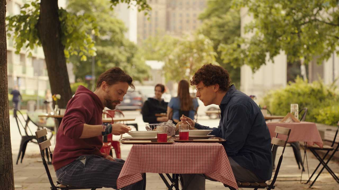 "El dolor es un lenguaje bastante universal": 'A Real Pain', la conmovedora película de Jesse ...