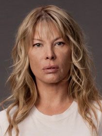 Deborah Kara Unger - SensaCine.com