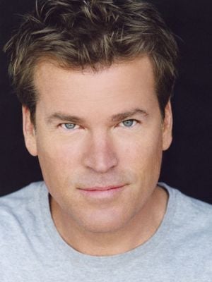 Stephen Dunham - SensaCine.com