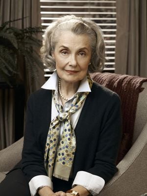 Mary Beth Peil - SensaCine.com