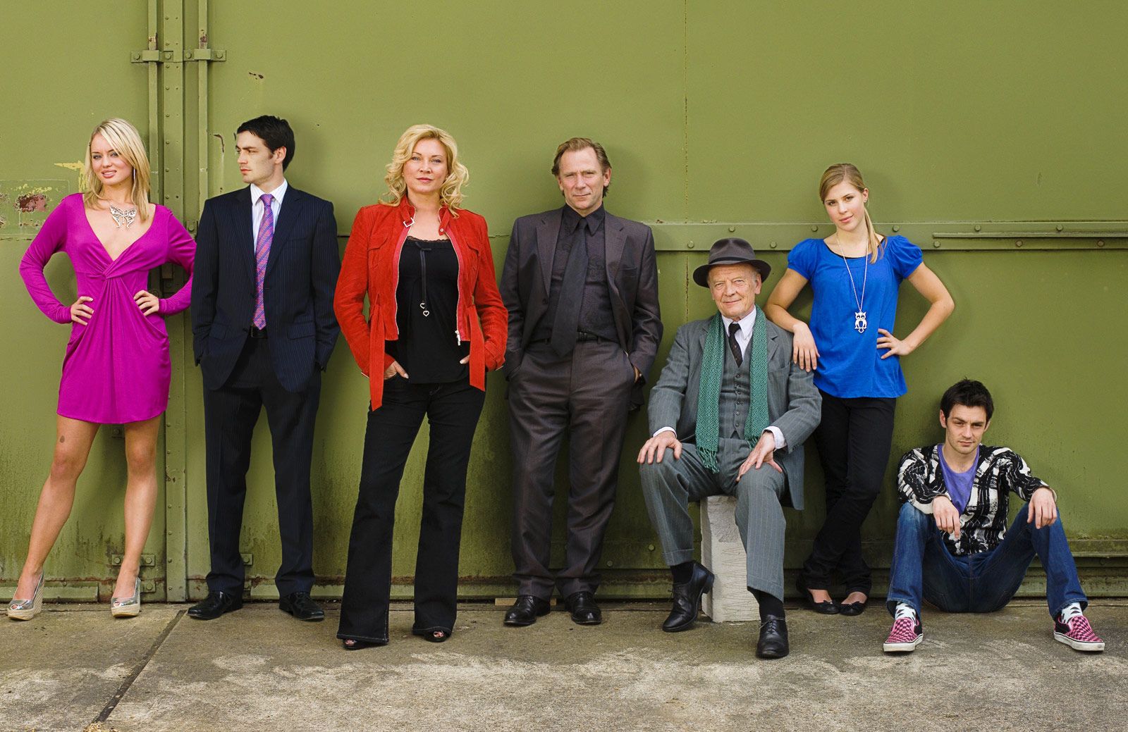 Foto de Laura Haddock - Foto Sean Pertwee, Danny Webb (V), Matthew ...