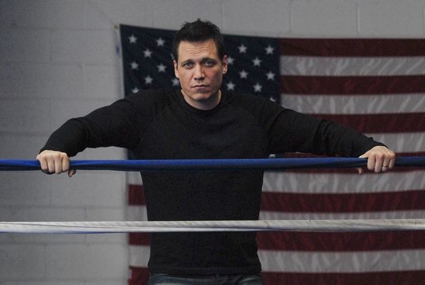 El declive de Patrick Leary : Foto Holt McCallany - Foto 8 sobre 19 ...