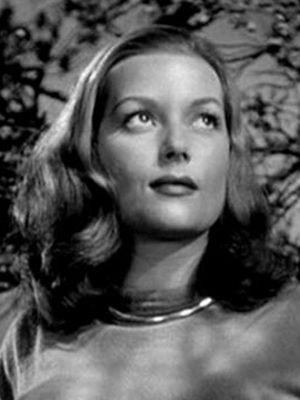 Hazel Brooks - SensaCine.com