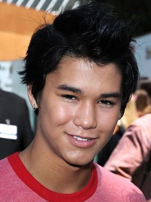 Booboo Stewart - SensaCine.com
