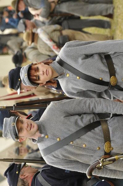 Foto de Allison Scagliotti - Foto Aaron Ashmore, Allison Scagliotti ...