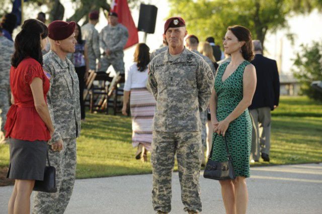 Foto de Catherine Bell - Army Wives : Foto Kelli Williams, Robert John ...