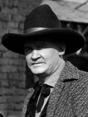 Tom Tully - SensaCine.com