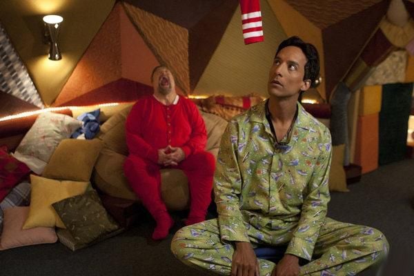 Community : Community : Foto Danny Pudi, John Goodman - Foto 115 sobre ...