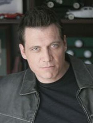 Holt McCallany - SensaCine.com