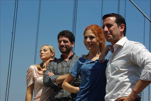 Foto de Ali İl - Foto Cemal Hünal, Ali İl, Yeliz Kuvancı, Dilşad Çelebi ...