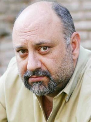 Babak Karimi - SensaCine.com