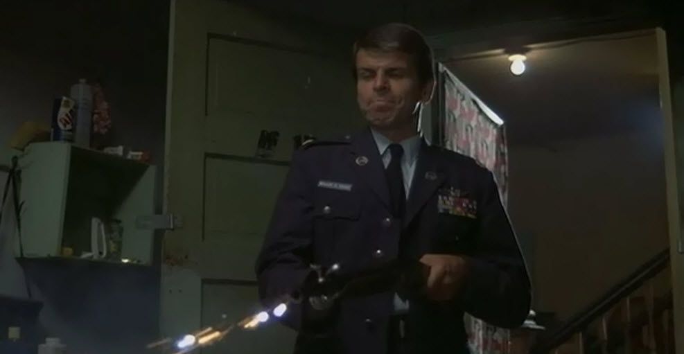 Foto de William Devane - El ex-preso de Corea : Foto John Flynn, William Devane - Foto 33 de 39 ...