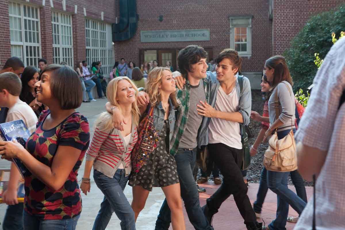 Foto de George Finn - LOL : Foto George Finn, Miley Cyrus - Foto 0 de 3 ...