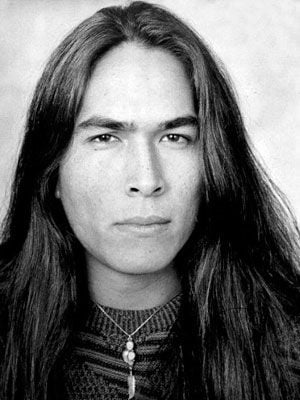 Eric Schweig - SensaCine.com
