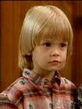 Dylan Tuomy-Wilhoit - SensaCine.com