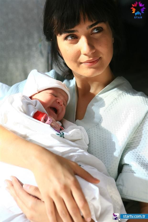 Foto de Tuba Büyüküstün - Foto Tuba Büyüküstün - Foto 1 de 29 ...