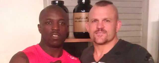 'Kick-Ass 2': más fotos del rodaje con Chuck Liddell - Noticias de cine ...