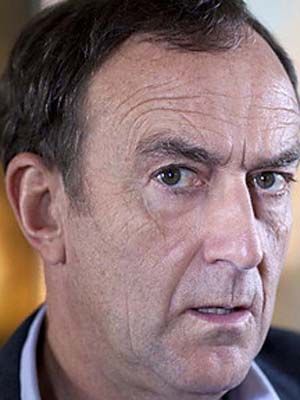 Angus Deayton - SensaCine.com