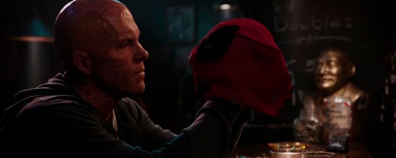 'Deadpool': Dos nuevos tráilers en español del antihéroe más gamberro ...