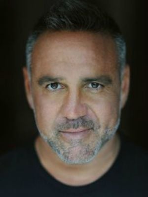 Chris Cardona - SensaCine.com