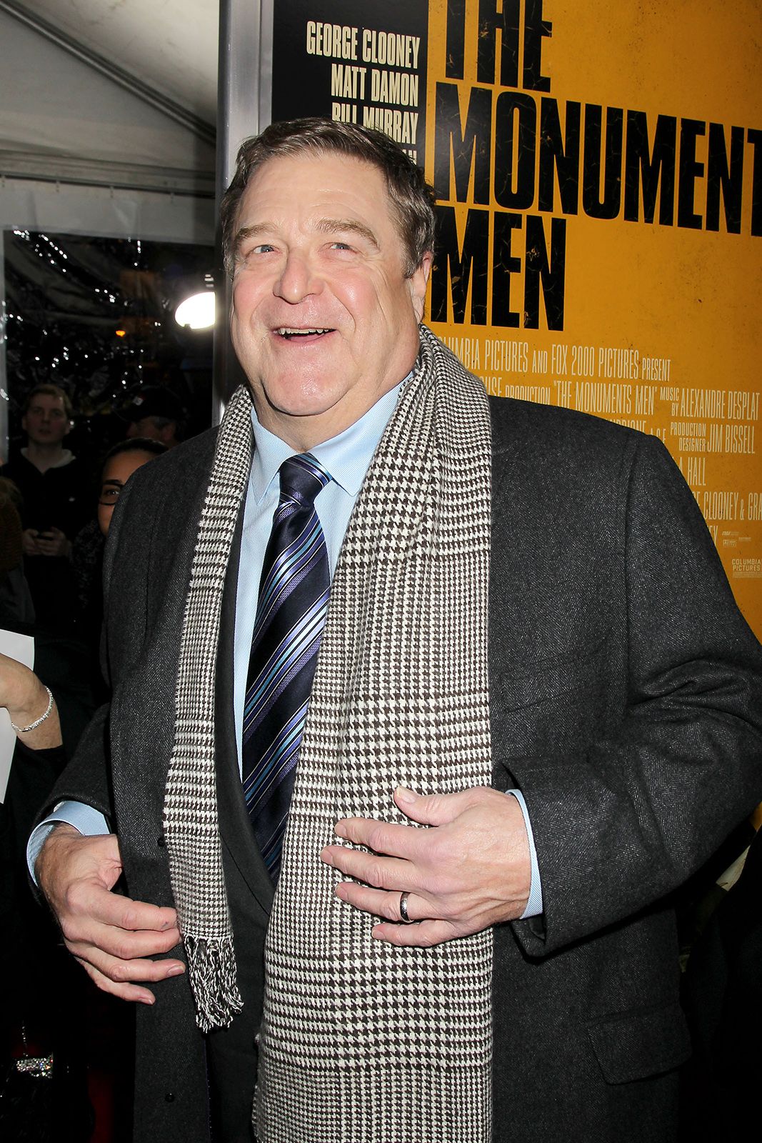 Foto de John Goodman - Monuments Men : Couverture magazine John Goodman ...
