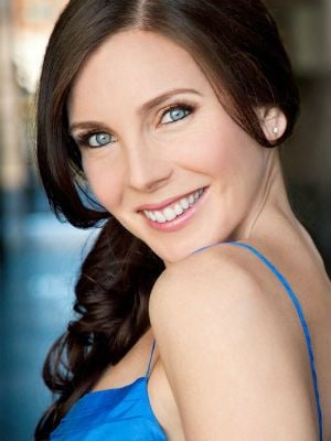 June Diane Raphael - SensaCine.com