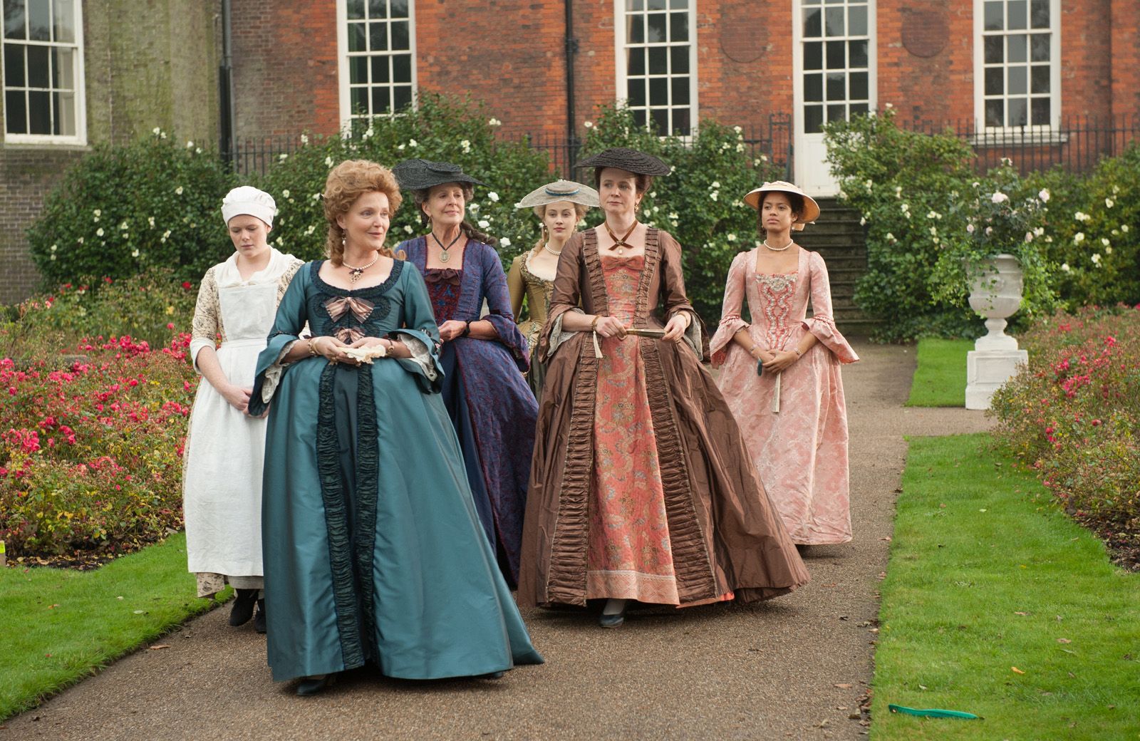 Foto de Penelope Wilton - Belle : Foto Miranda Richardson, Sarah Gadon ...
