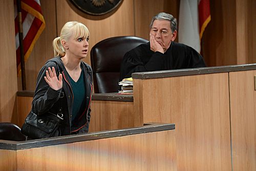 Foto de Jim Jansen - Mom : Foto Jim Jansen, Anna Faris - Foto 0 de 2 ...