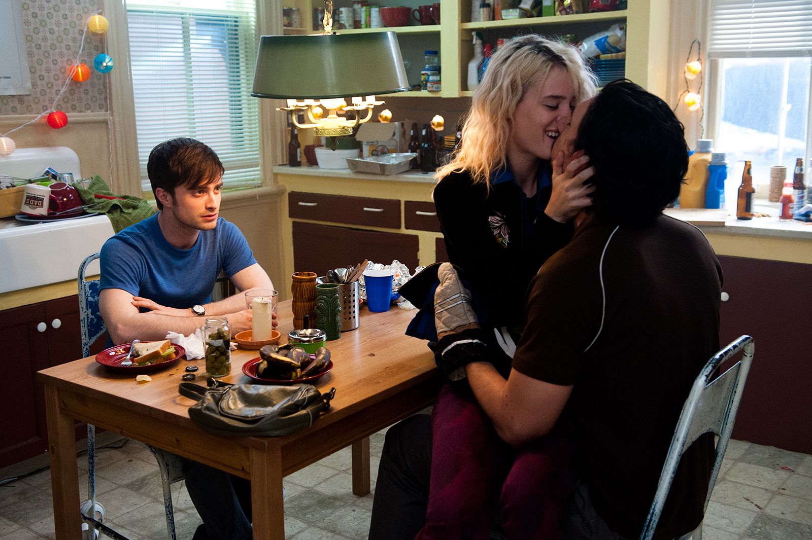 Foto de Daniel Radcliffe - Amigos de más : Foto Megan Park, Adam Driver ...