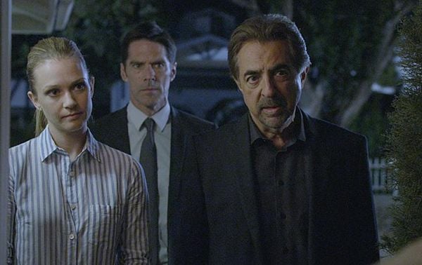 Foto de A.J. Cook - Foto A.J. Cook, Joe Mantegna, Thomas Gibson ...