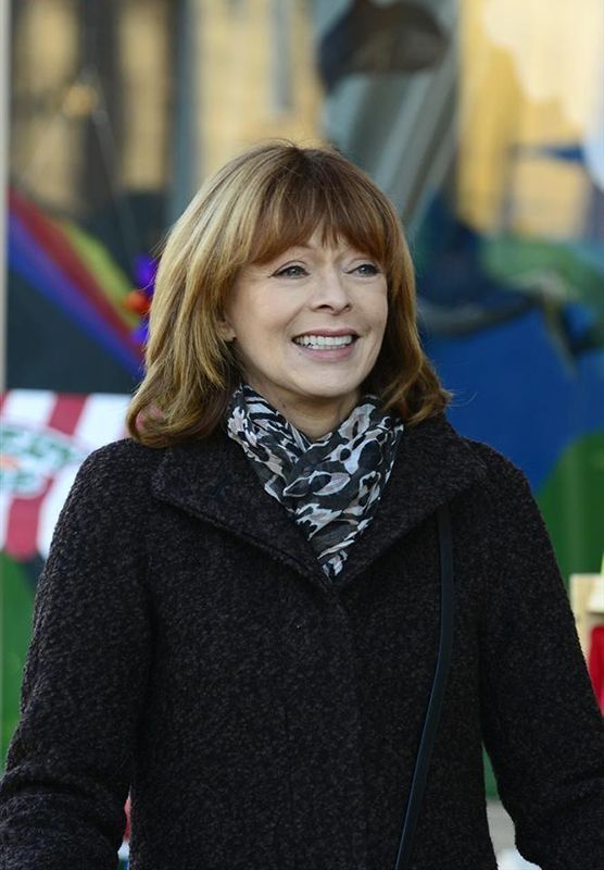 Resurrection : Resurrection : Foto Frances Fisher - Foto 4 sobre 172 ...