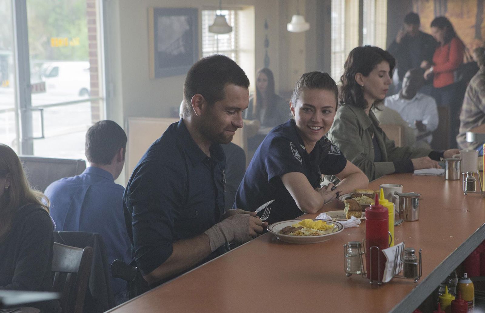 Foto de Antony Starr - Banshee : Foto Trieste Kelly Dunn, Antony Starr ...