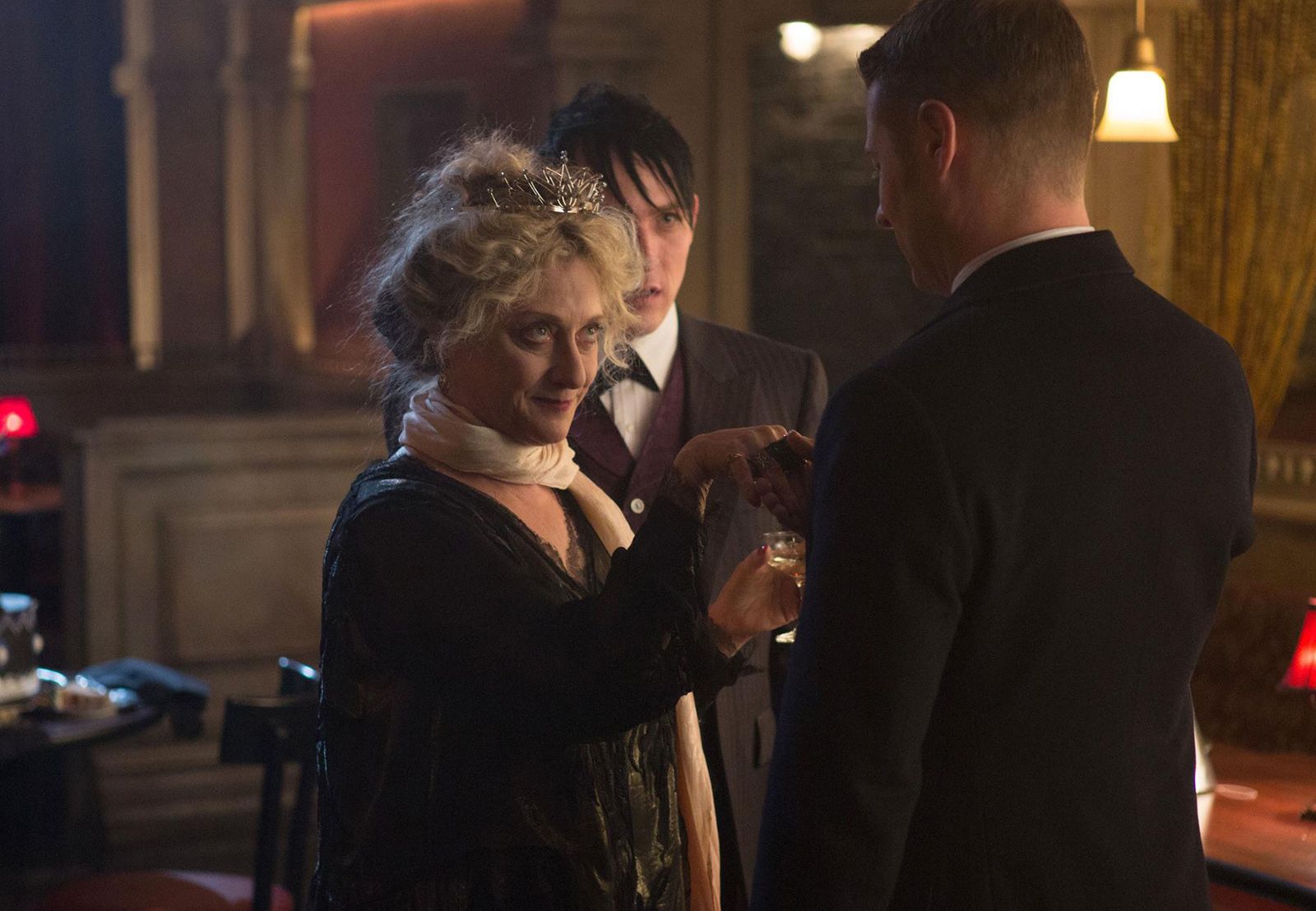 Foto de Carol Kane - Gotham (2014) : Foto Carol Kane, Robin Lord Taylor ...