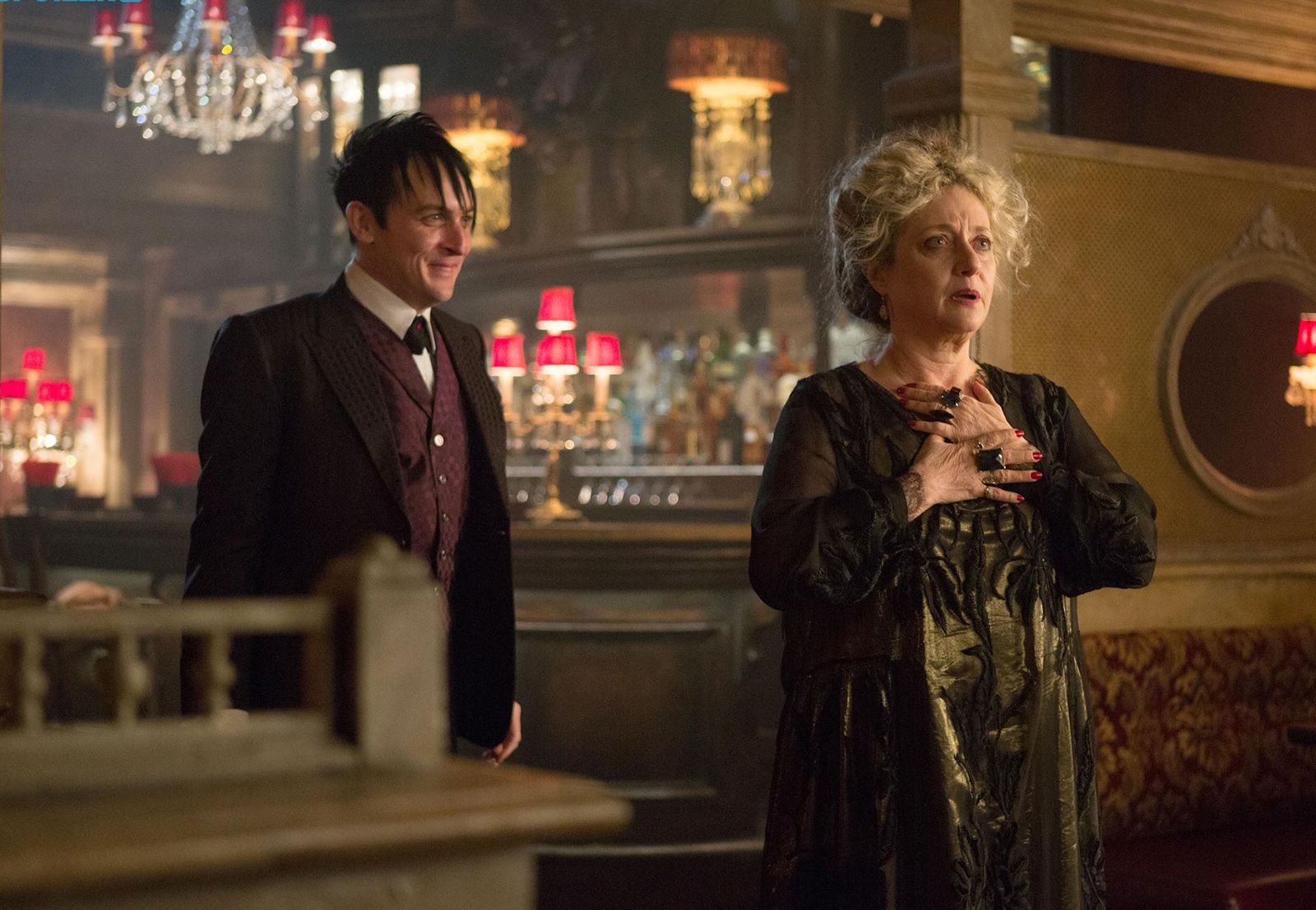 Foto de Carol Kane - Gotham (2014) : Foto Robin Lord Taylor, Carol Kane ...
