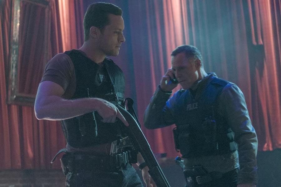 Chicago PD : Chicago PD : Foto Jesse Lee Soffer, Jason Beghe - Foto 679 ...
