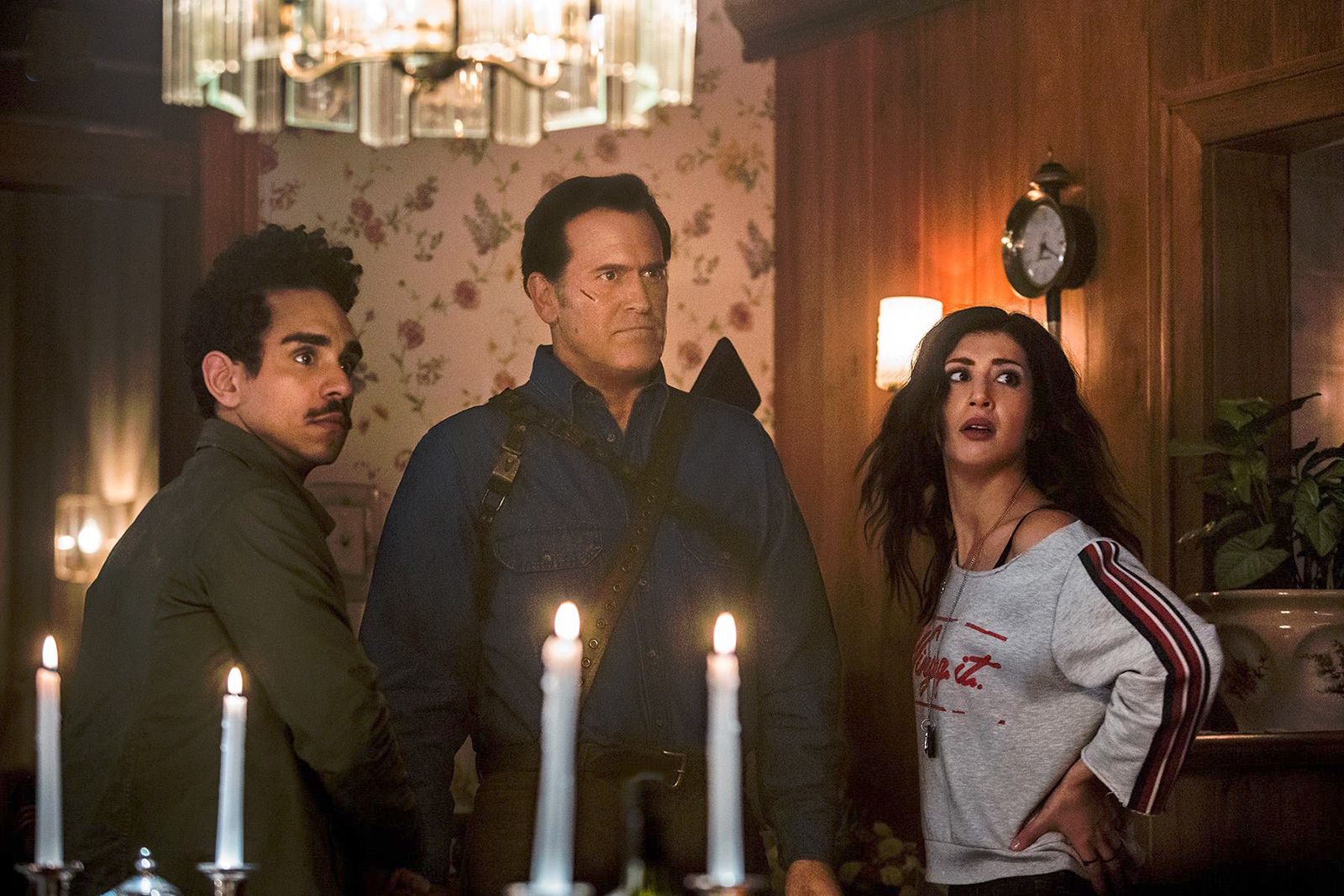 Foto de Ray Santiago - Foto Bruce Campbell, Dana DeLorenzo, Ray ...