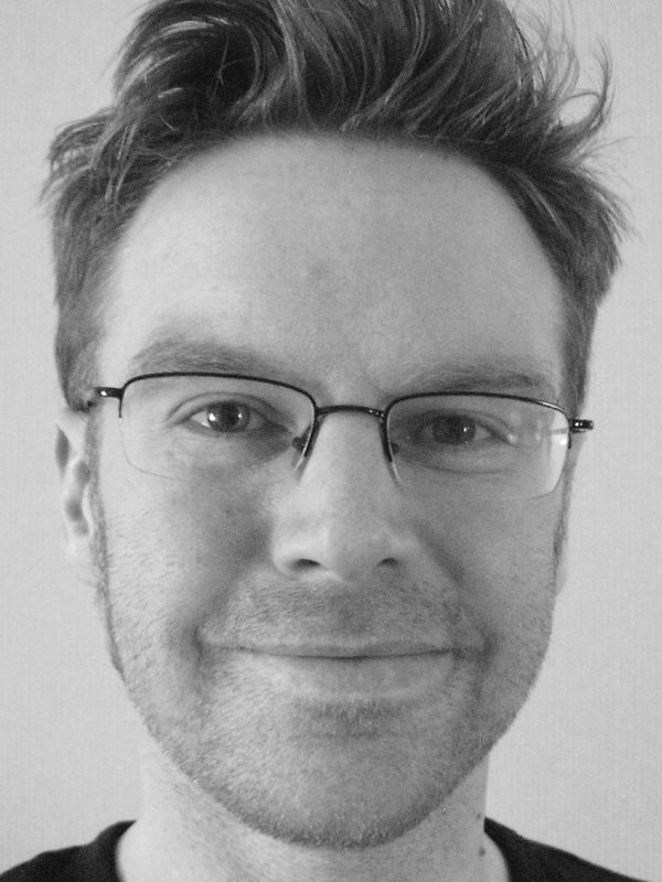 Oliver Dickinson - SensaCine.com