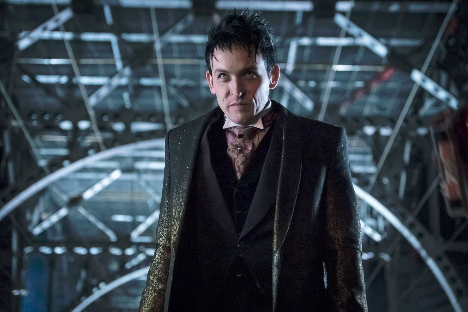 Gotham (2014) : Gotham (2014) : Foto Robin Lord Taylor - Foto 360 sobre ...