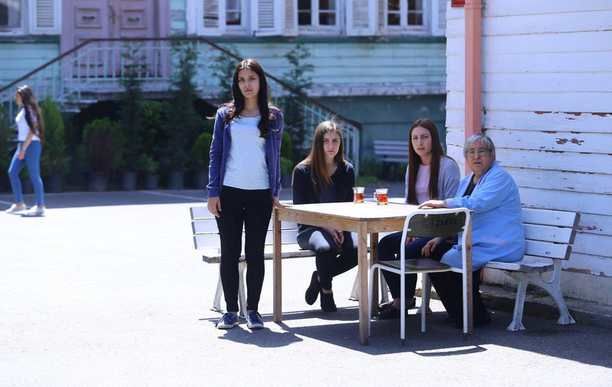 Huérfanas : Huérfanas : Foto - Foto 471 sobre 750 - SensaCine.com