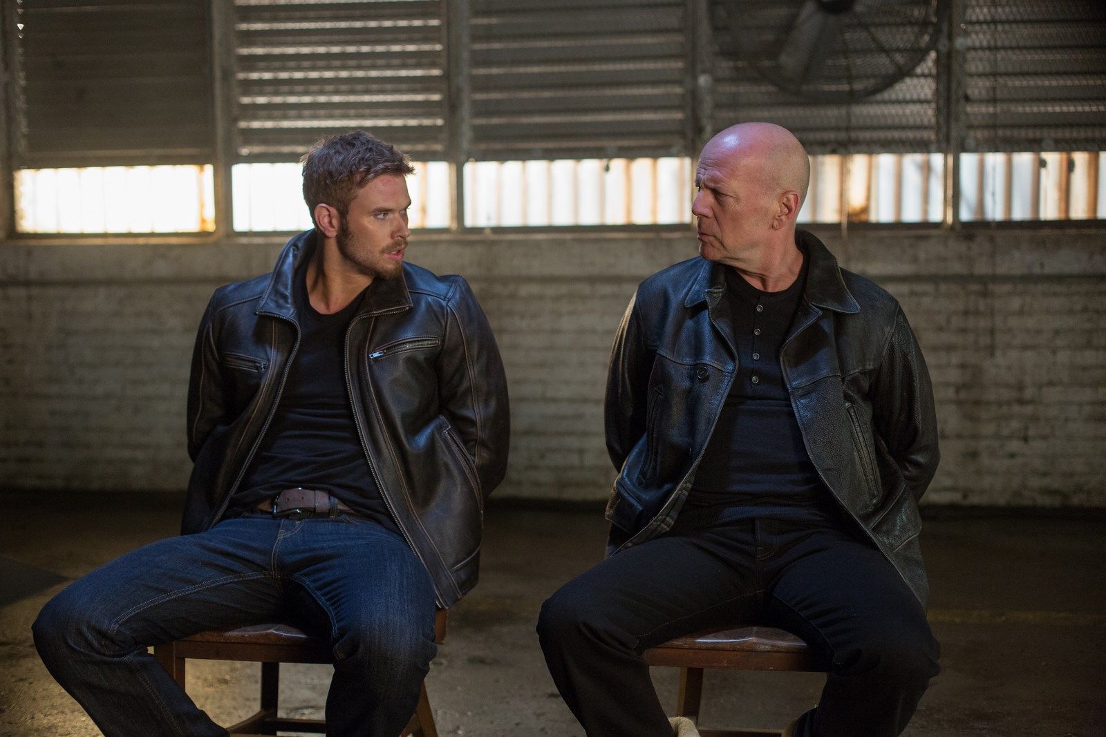 Foto de Bruce Willis - Extraction : Foto Bruce Willis, Kellan Lutz ...