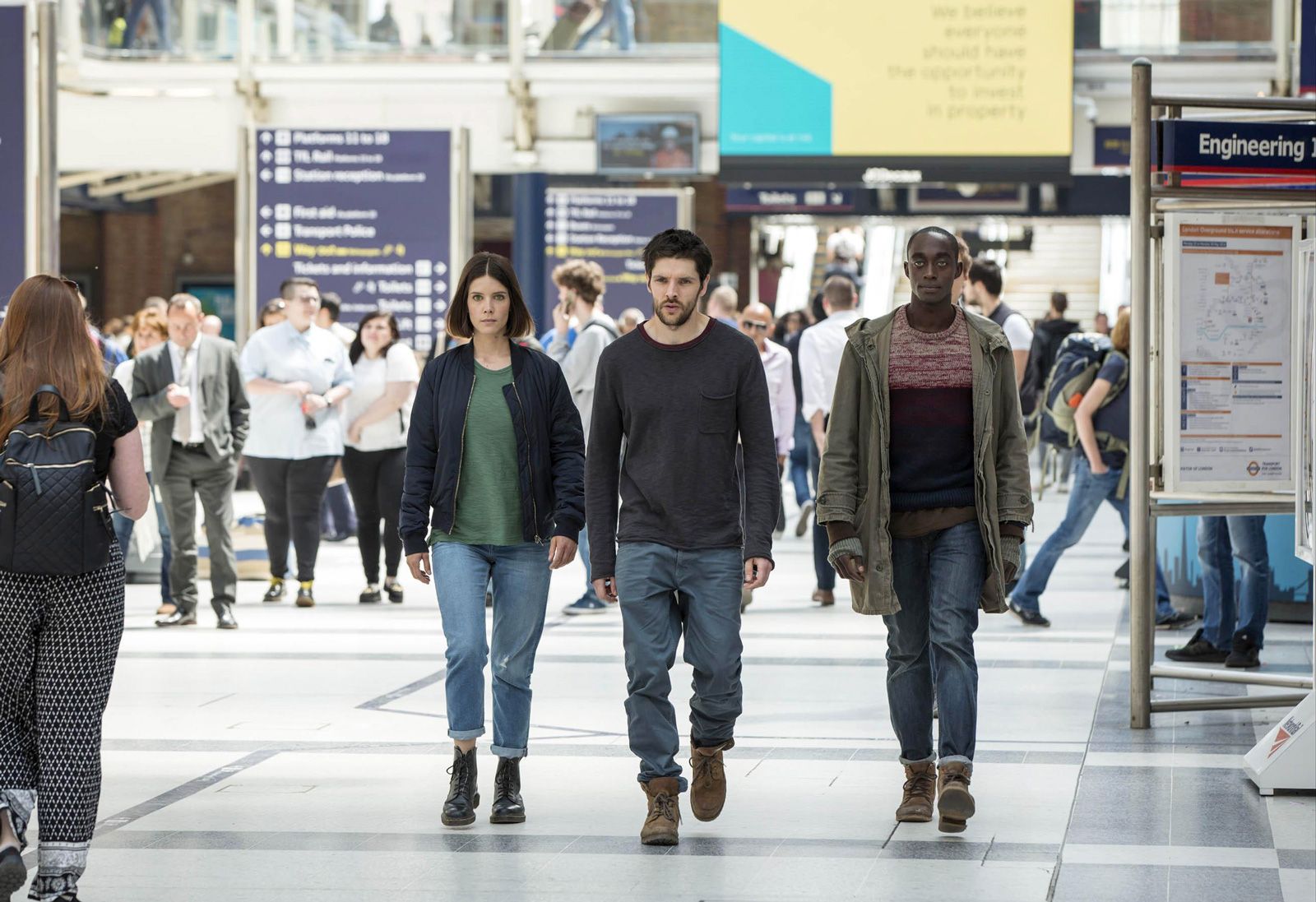 Foto de Sonya Cassidy - Humans : Foto Sonya Cassidy, Ivanno Jeremiah ...