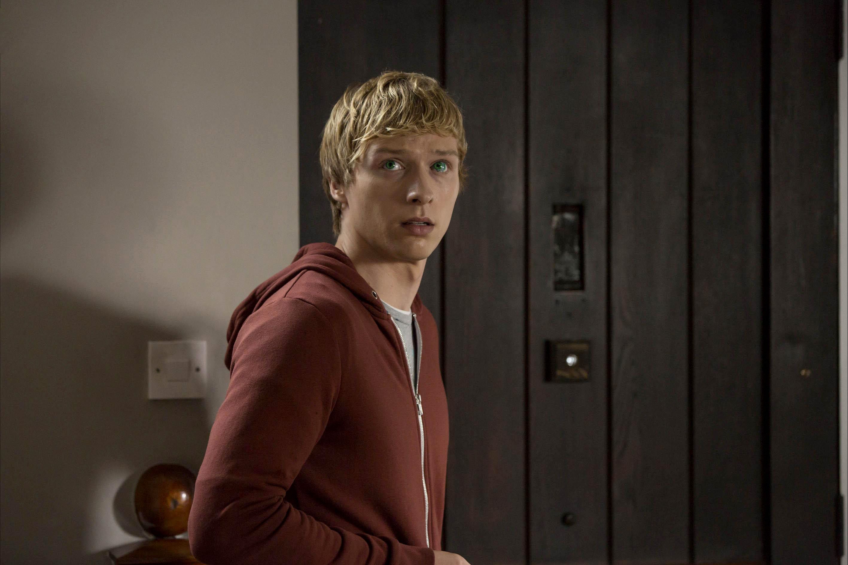 Foto de Will Tudor - Humans : Foto Will Tudor - Foto 9 de 14 ...