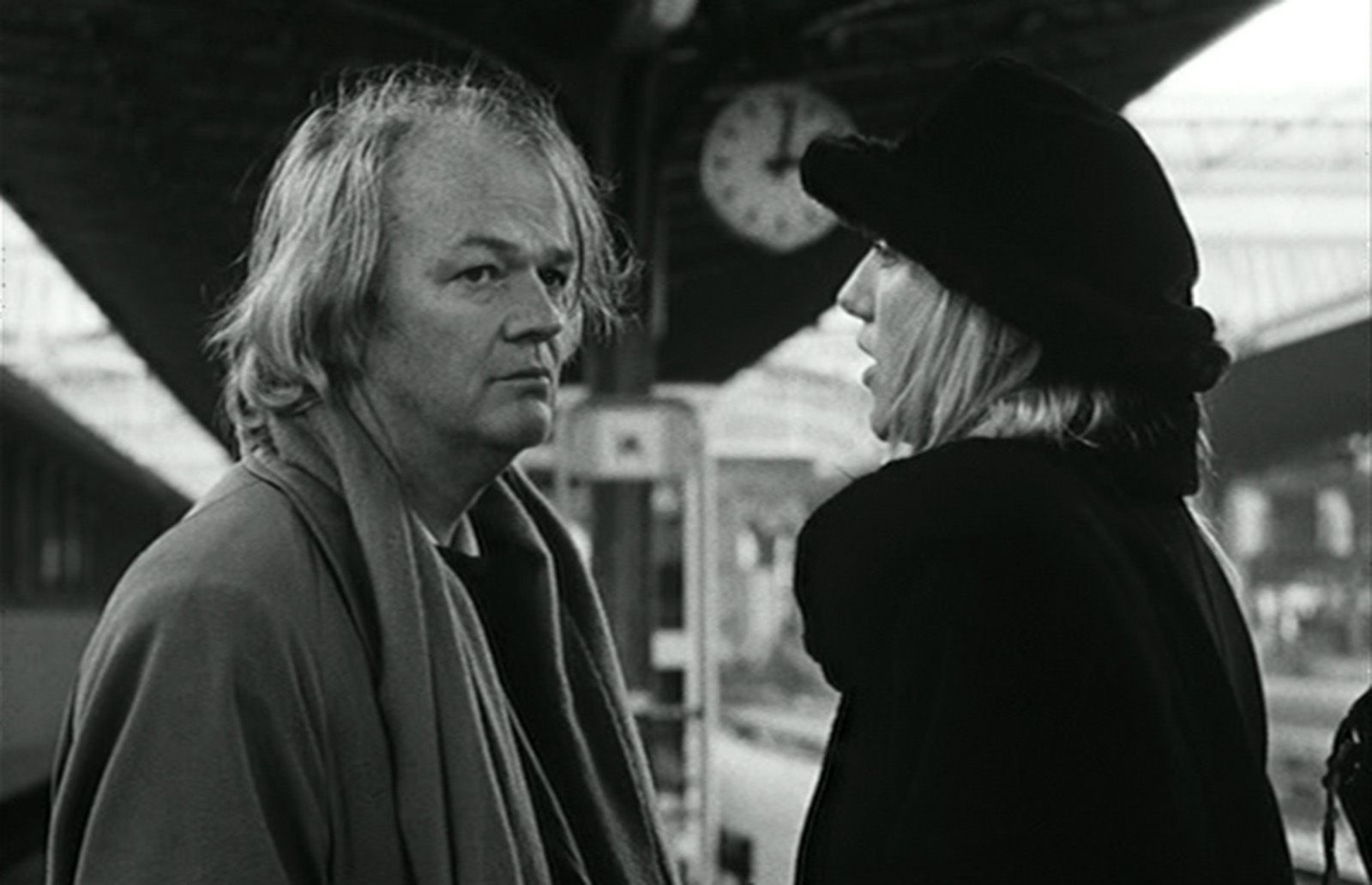 Foto de Lou Castel - El nacimiento del amor : Foto Johanna ter Steege ...