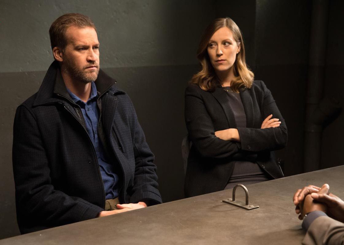 Foto de Kenneth Mitchell - Frequency : Foto Kenneth Mitchell, Elizabeth Weinstein - Foto 4 de 23 ...